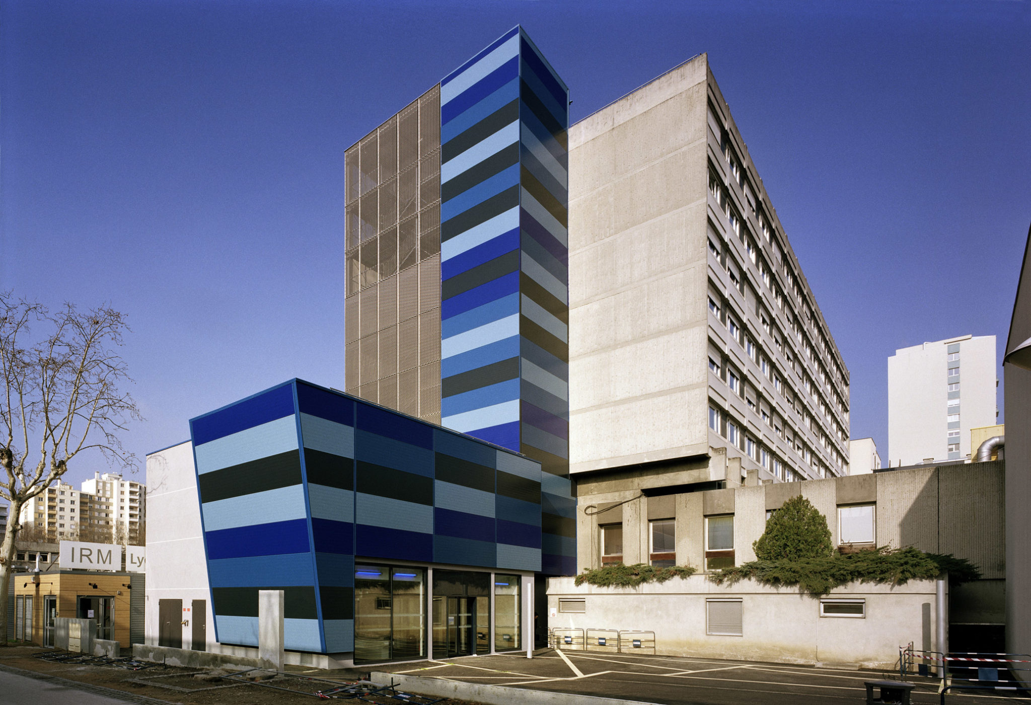 Clinique du Tonkin // Projets // Lipstick Xanadu Architecture